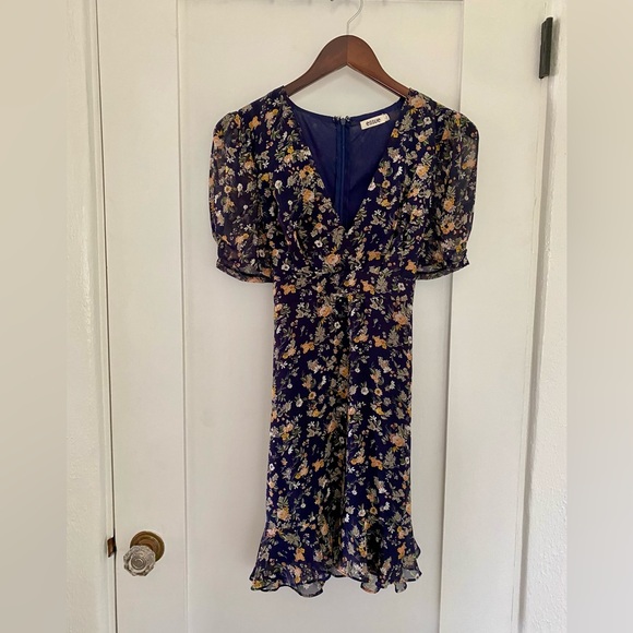 essue | Dresses | Essue Floral Navy Blue Dress | Poshmark